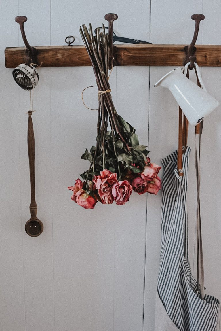 How to Dry Roses and Rose Petals | B Vintage Style