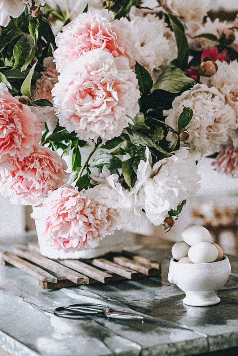 How to Create Beautiful Peony Flower Arrangements | B Vintage Style